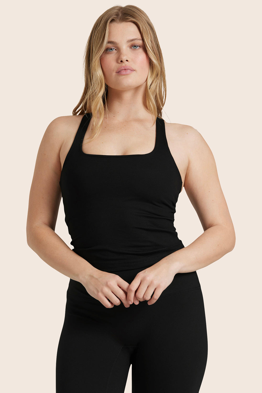 ACTIVE BRAS + TOPS – SET ACTIVE