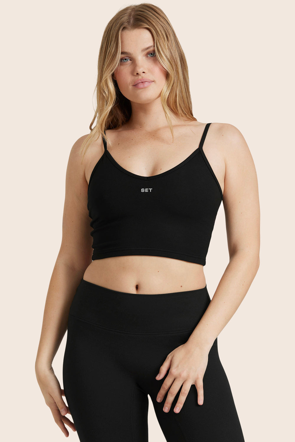 ACTIVE BRAS + TOPS – SET ACTIVE