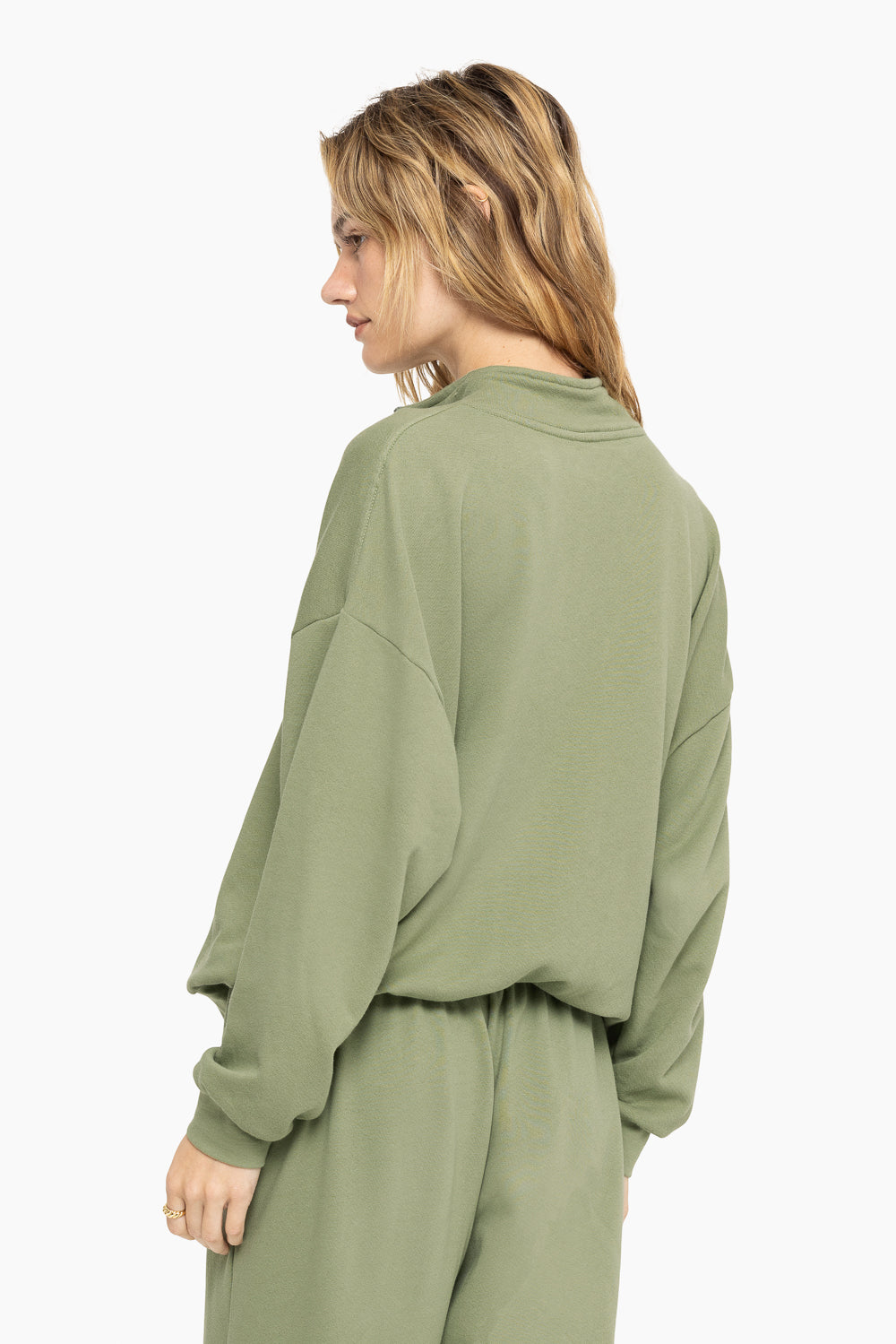 PISTACHIO – SET ACTIVE